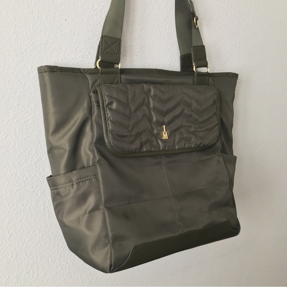 Isaac Mizrahi | Bags | Isaac Mizrahi Carry All Nylon Tote Travel Tote | Poshmark